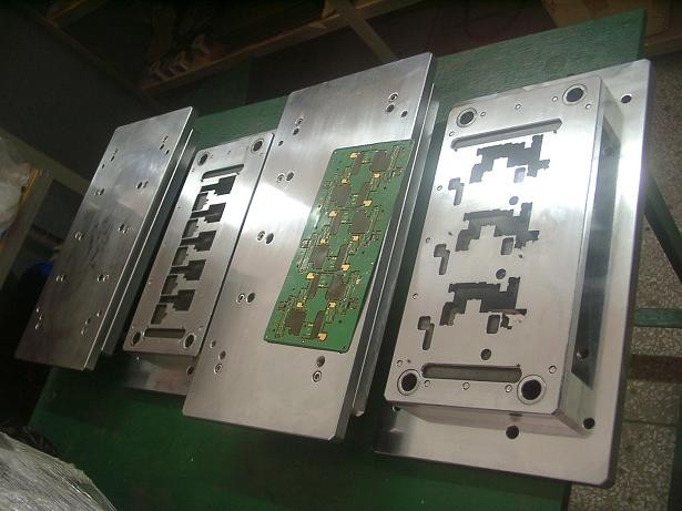 Custom PCB Punching Mold / Punching Tooling with Moveable lower die